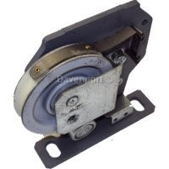 Left hand hanger landing